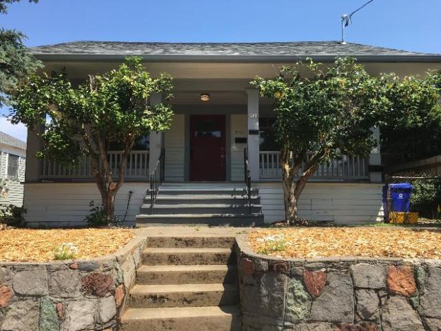 2 Br, 1 bath, Condo 5926 NE 32nd Pl