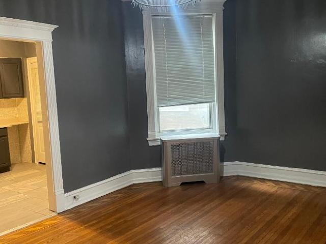 2 Br, 1 bath, Condo 5933 Carpenter Street