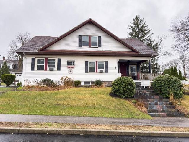 2 Br, 1 bath, Condo 5 Atherton St