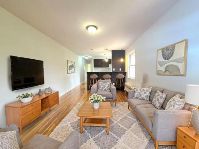 2 Br, 1 bath, Condo 63 Forest Hill Pkwy