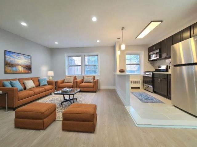 2 Br, 1 bath, Condo 63 Forest Hill Pkwy