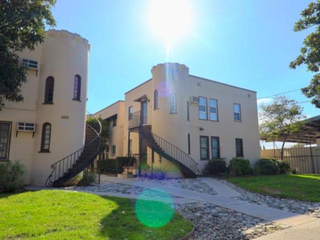 2 Br, 1 bath, Condo 600 E Garfield Ave