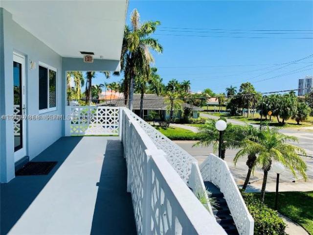 2 Br, 1 bath, Condo 600 Layne Blvd