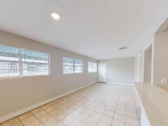2 Br, 1 bath, Condo 603 Woodbine St
