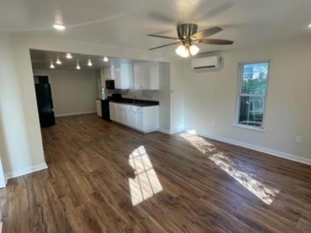 2 Br, 1 bath, Condo 604 S Montgomery