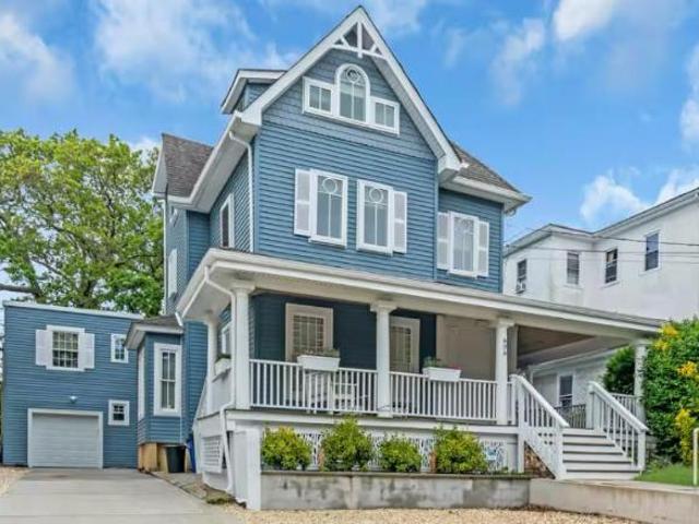 2 Br, 1 bath, Condo 606 5th Ave