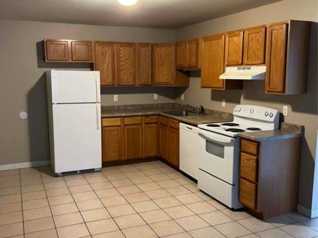 2 Br, 1 bath, Condo 606 Champlain Street