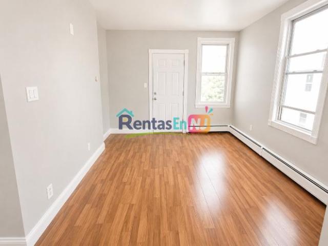 2 Br, 1 bath, Condo 607 N 7th St