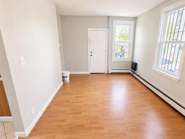 2 Br, 1 bath, Condo 607 N 7th St