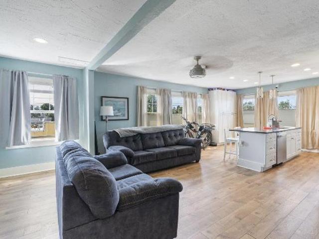 2 Br, 1 bath, Condo 60 S Main Ave