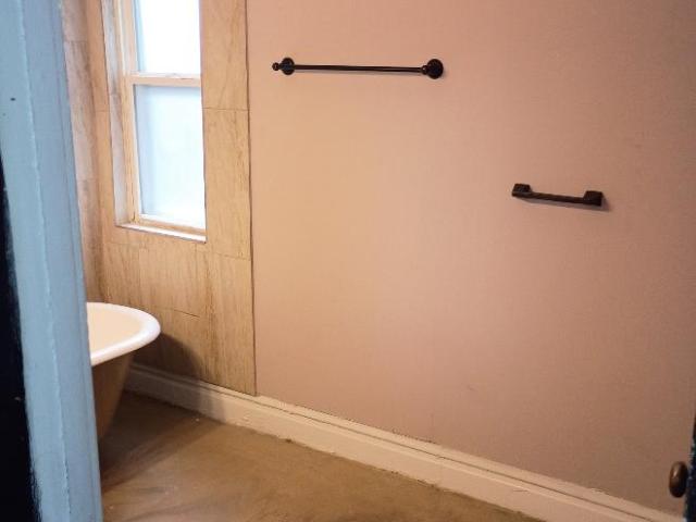 2 Br, 1 bath, Condo 611 E 76th St