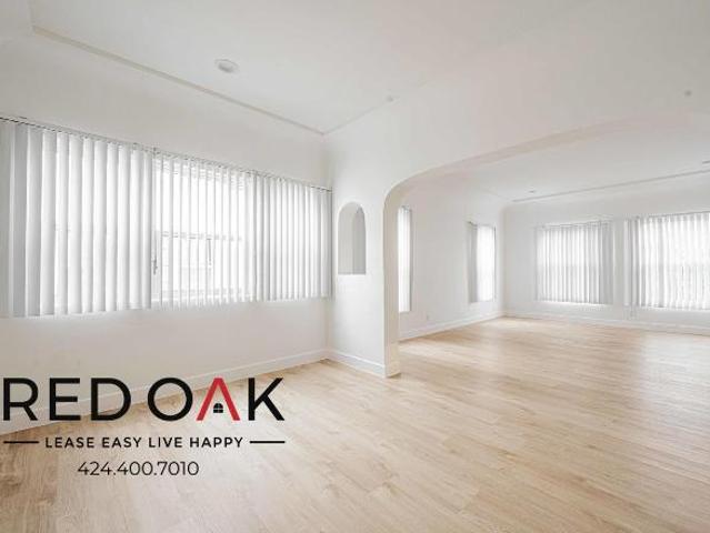 2 Br, 1 bath, Condo 6135 Saturn St