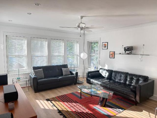 2 Br, 1 bath, Condo 6133 W Rosedale Ave