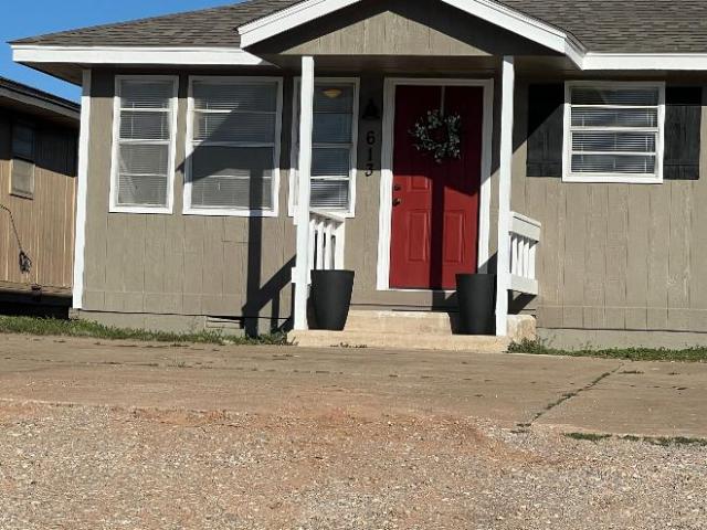 2 Br, 1 bath, Condo 613 S 6th St