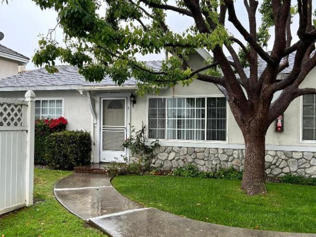 2 Br, 1 bath, Condo 613 S Fifth Ave