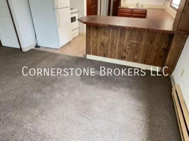 2 Br, 1 bath, Condo 614 Maple St
