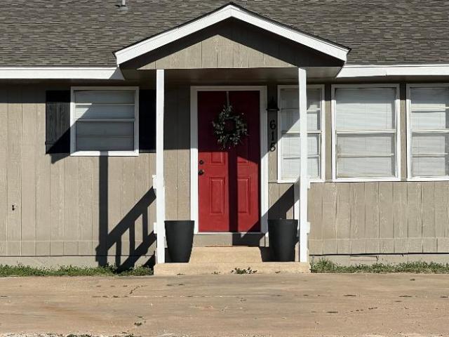 2 Br, 1 bath, Condo 615 S 6th St