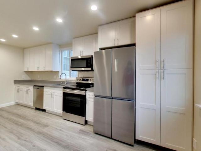 2 Br, 1 bath, Condo 616 Hayes Street