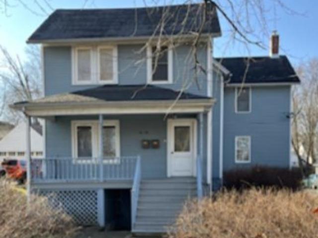 2 Br, 1 bath, Condo 616 W Galena Blvd