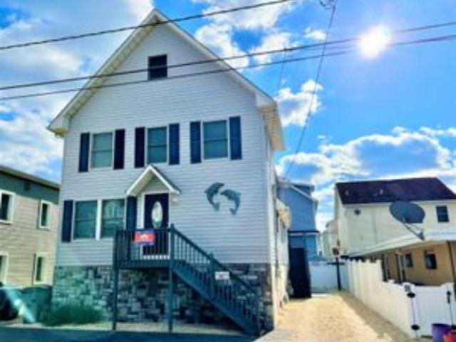 2 Br, 1 bath, Condo 61 Fielder Ave