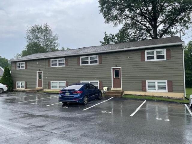 2 Br, 1 bath, Condo 6200 Locust St