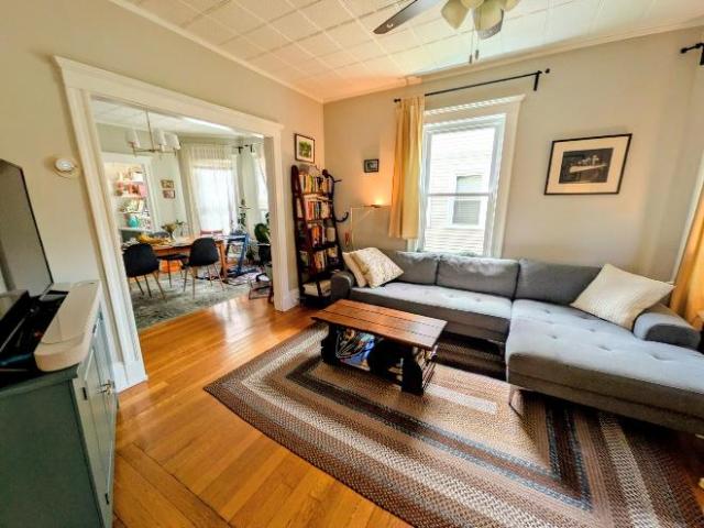 2 Br, 1 bath, Condo 621 Fellsway