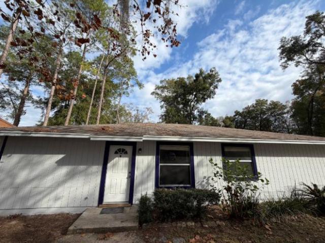 2 Br, 1 bath, Condo 6226 SW 10th Place