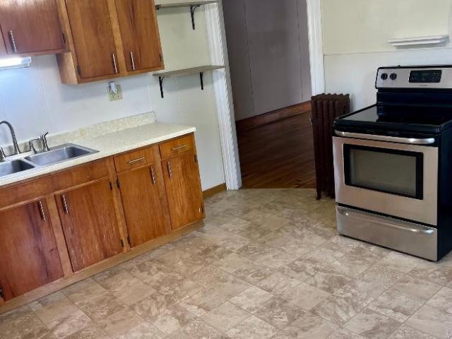 2 Br, 1 bath, Condo 625 Pleasant Ave