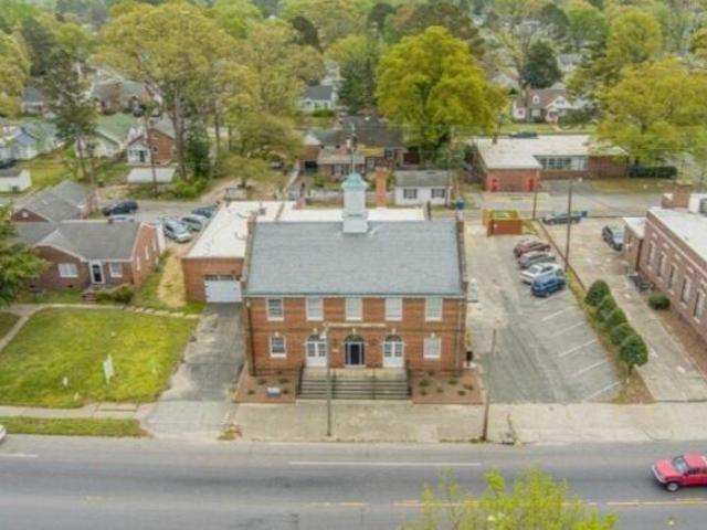 2 Br, 1 bath, Condo 632 Roanoke Ave