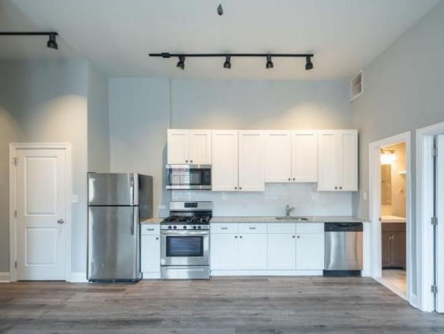 2 Br, 1 bath, Condo 635 Girard Avenue