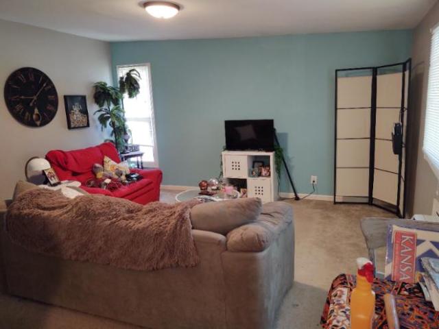 2 Br, 1 bath, Condo 635 W 25th St