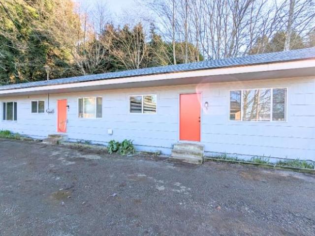 2 Br, 1 bath, Condo 63671 Harriet Rd