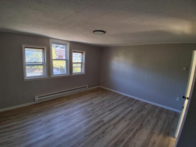 2 Br, 1 bath, Condo 67 Railroad St