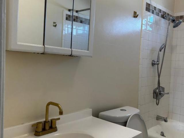 2 Br, 1 bath, Condo 640 N Vista St