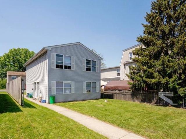 2 Br, 1 bath, Condo 642 Genesee St