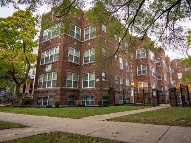 2 Br, 1 bath, Condo 6439 South Kenwood Ave