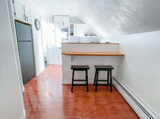 2 Br, 1 bath, Condo 64 Walnut St