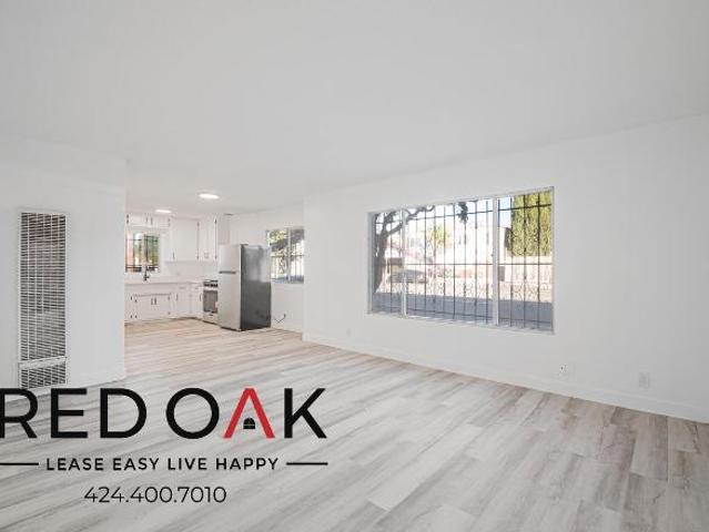 2 Br, 1 bath, Condo 6501 Cherry Ave