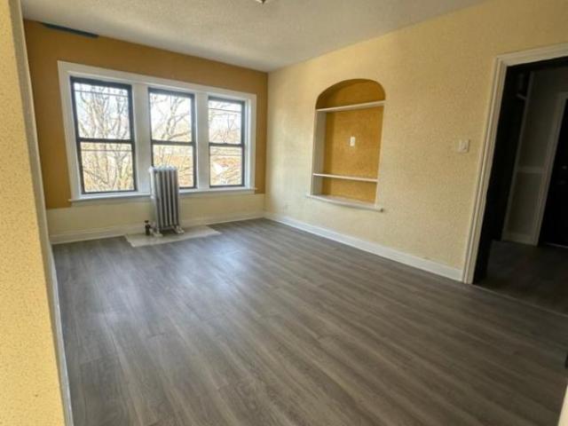 2 Br, 1 bath, Condo 650 E 79th St