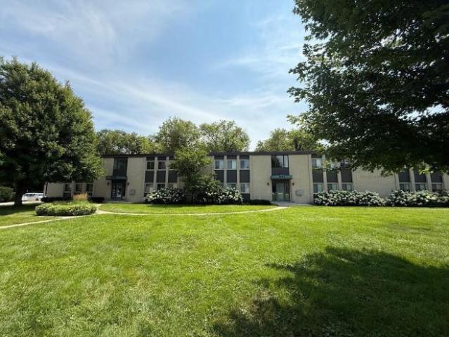 2 Br, 1 bath, Condo 651 West Park Ave