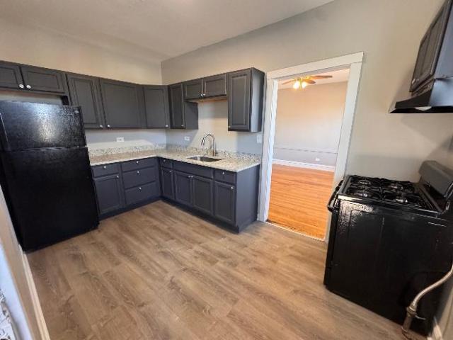 2 Br, 1 bath, Condo 652 E 81st