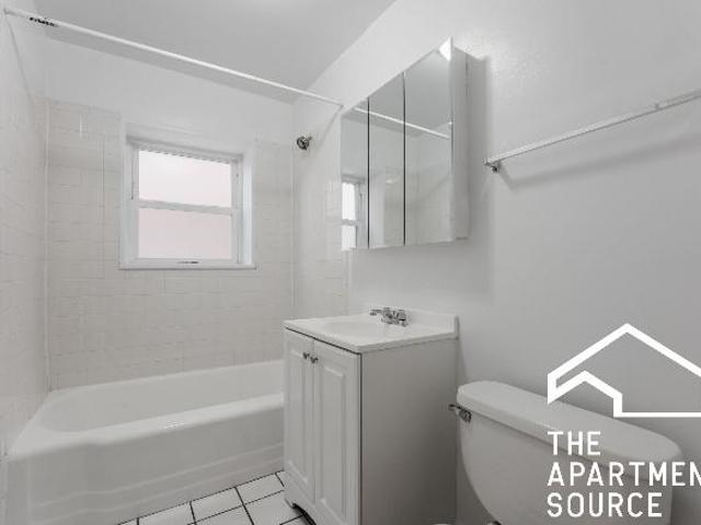 2 Br, 1 bath, Condo 6535 North Mozart St