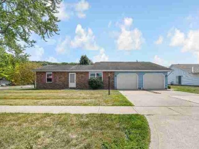2 Br, 1 bath, Condo 657 E Crest Dr