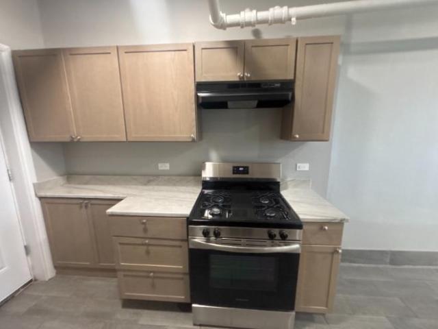 2 Br, 1 bath, Condo 658 E 81st