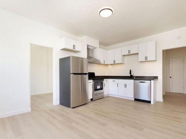 2 Br, 1 bath, Condo 6616 Telegraph Avenue