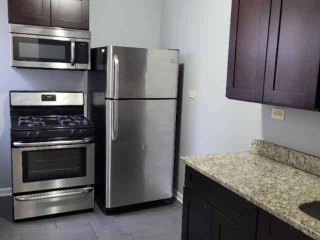 2 Br, 1 bath, Condo 6629 S Greenwood Ave