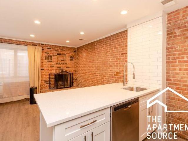 2 Br, 1 bath, Condo 663 W Grace
