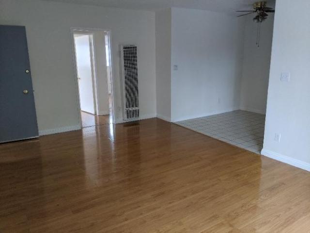 2 Br, 1 bath, Condo 6650 Beck Ave