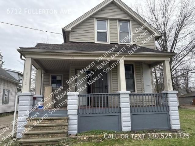 2 Br, 1 bath, Condo 6712 Fullerton Ave