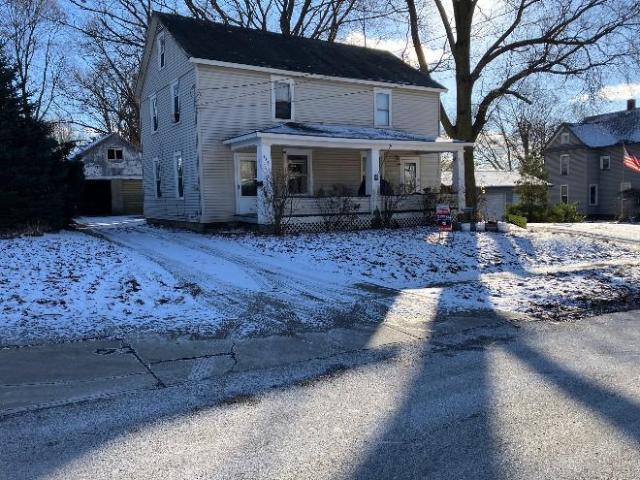 2 Br, 1 bath, Condo 677 E Euclid Ave